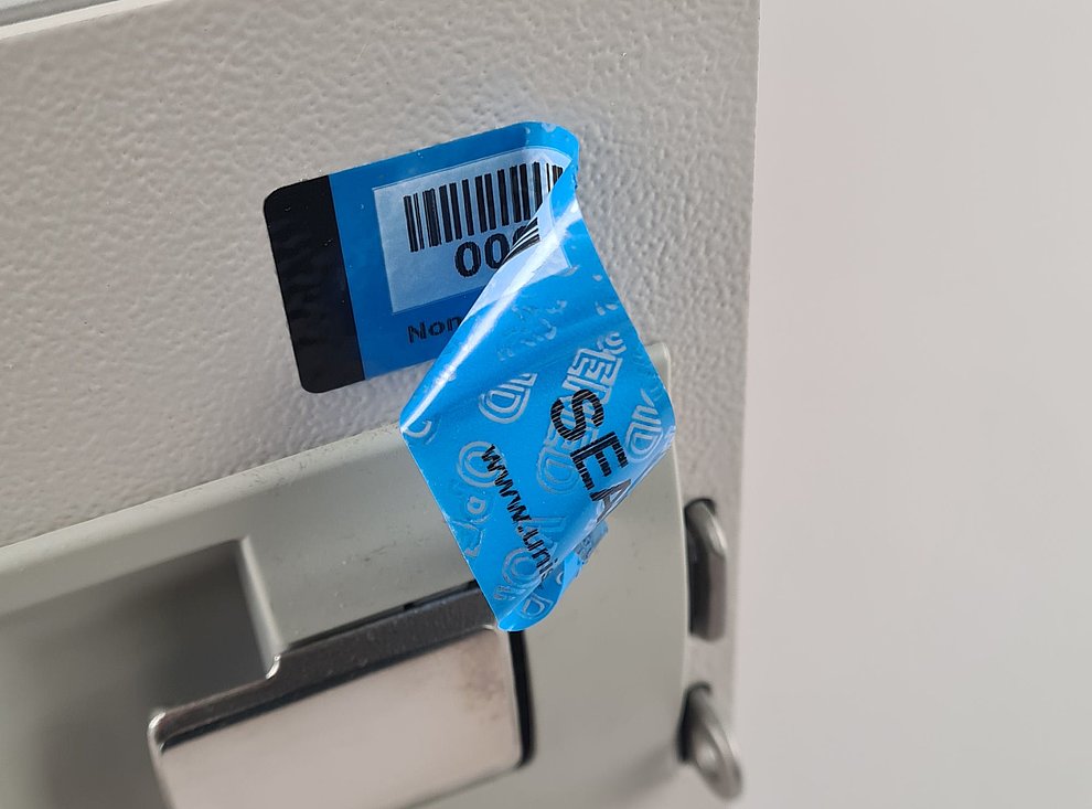 Non Residue - Tamper Evident Labels: Unisto Security Seals United Kingdom